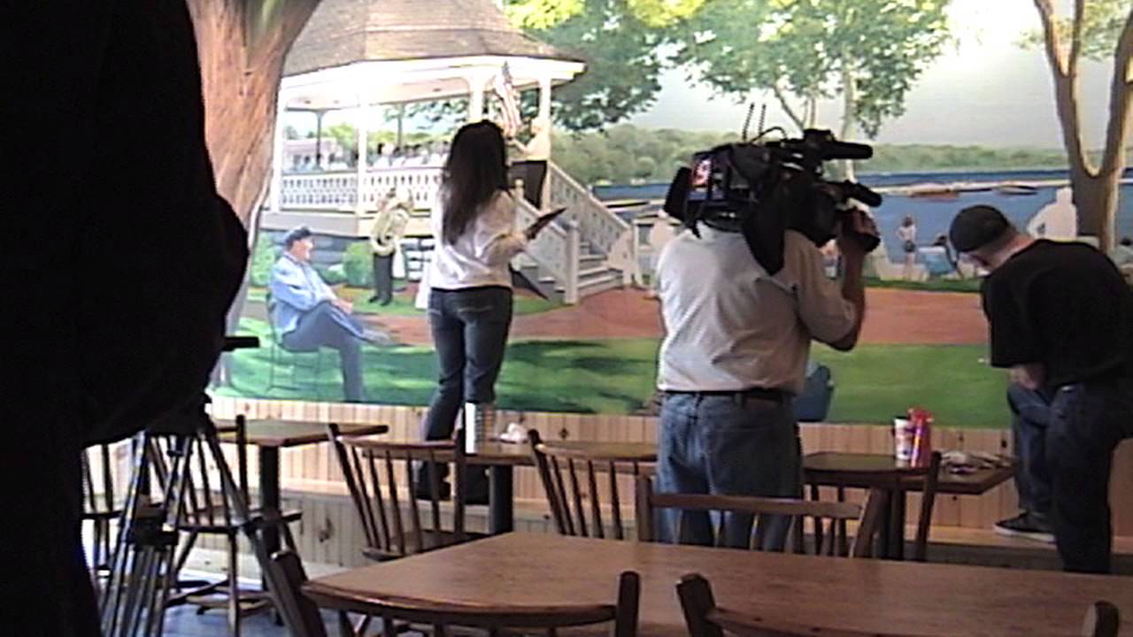 Doug's Fish Fry Mural by Elliott Mattice & Kathy Maio - YouTube