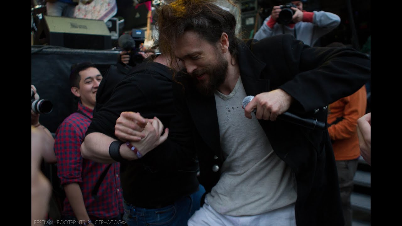 Edward Sharp Dances With Photographers & Fans - YouTube