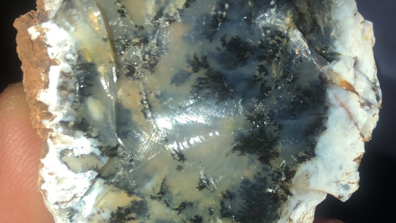 Variedade de Calcedônias com dendrítica - YouTube