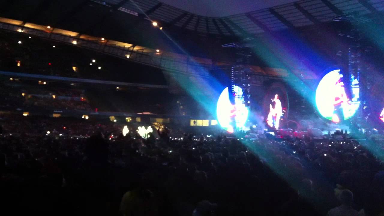 Coldplay Live 2012 - Princess of China - YouTube
