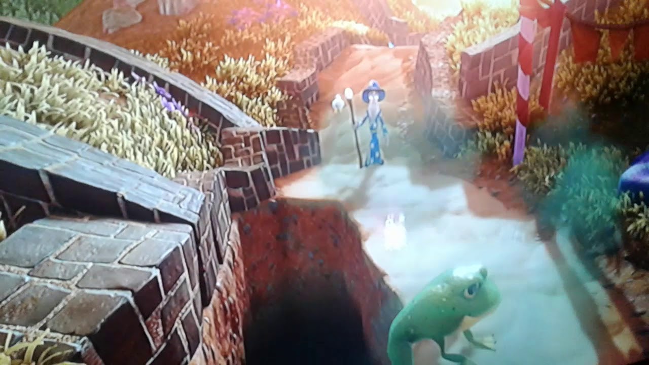 Crash Bandicoot got turned intro frog by wizard! - YouTube