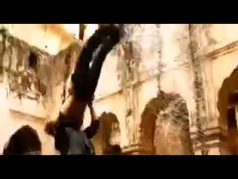 Amazing acrobatic fight - YouTube