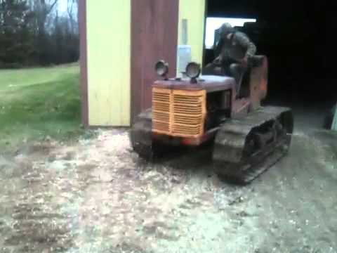 Old IH TD6 crawler - YouTube