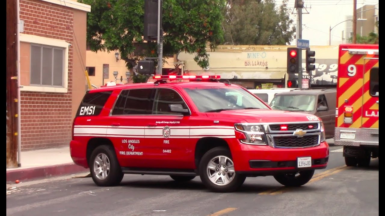 LAFD AD15, Rescue 9, EMS 1 & Rescue 810 Responding - YouTube