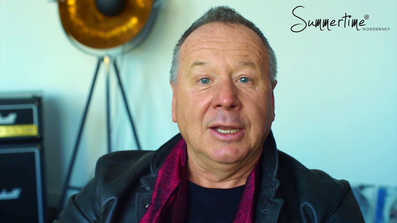 Simple Minds - Jim Kerr Greetings - Summertime @ NORDERNEY 2018 - YouTube