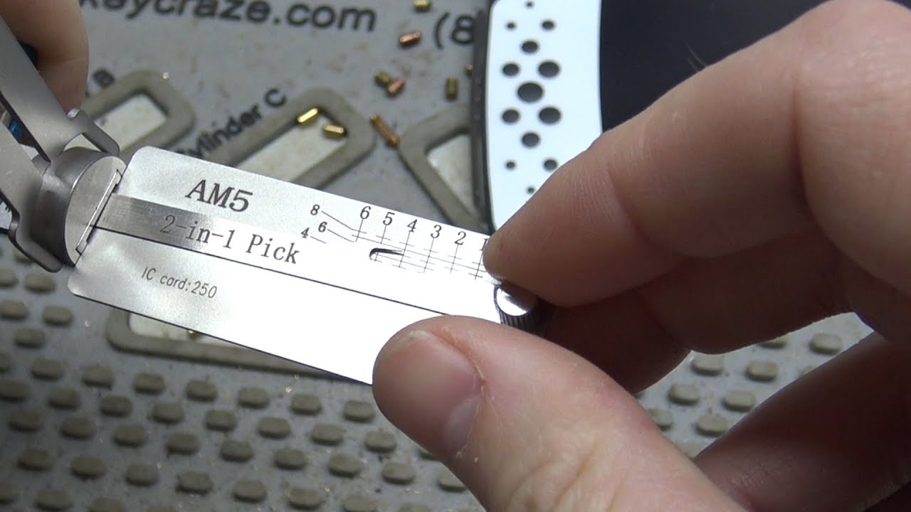 (411) Demonstrating AM5 American Lock Lishi - YouTube