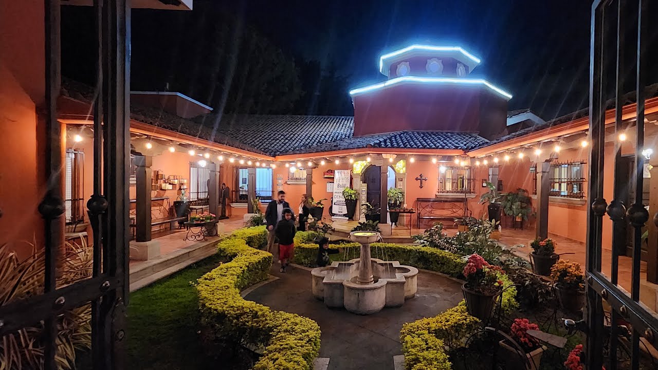 Las brumas Uno de los Restaurantes más Antiguos de el Volcán de San ...
