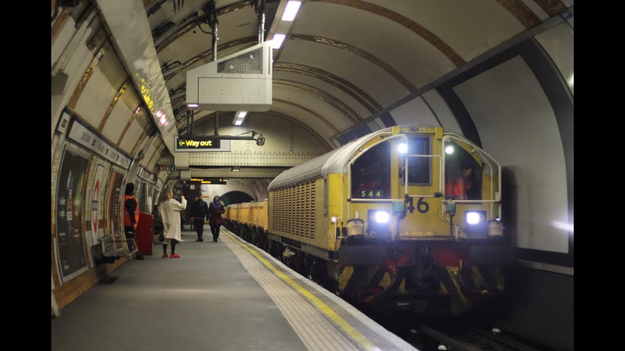 (HD) London Underground Battery Locos on the Piccadilly Line & TMM775 ...