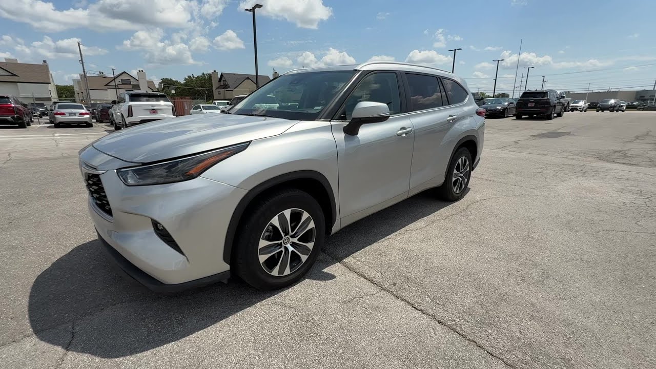 Pre-Owned 2024 Toyota Highlander LE at Don Thornton Cadillac | Tulsa ...