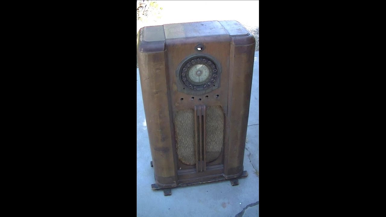 Resurrection Of 1937 CO-OP Console 3 Band Radio Coop Radio - YouTube
