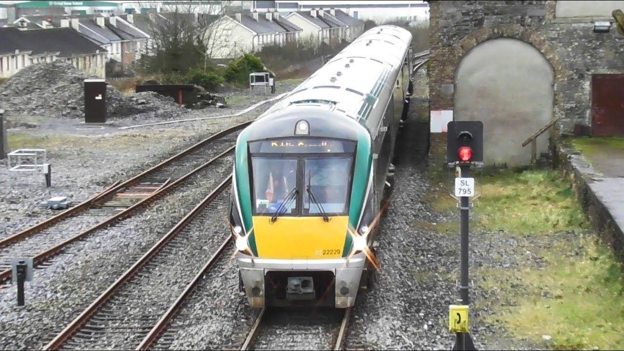 Irish Rail 22000 Class Intercity Train 22229 - Longford Station ...