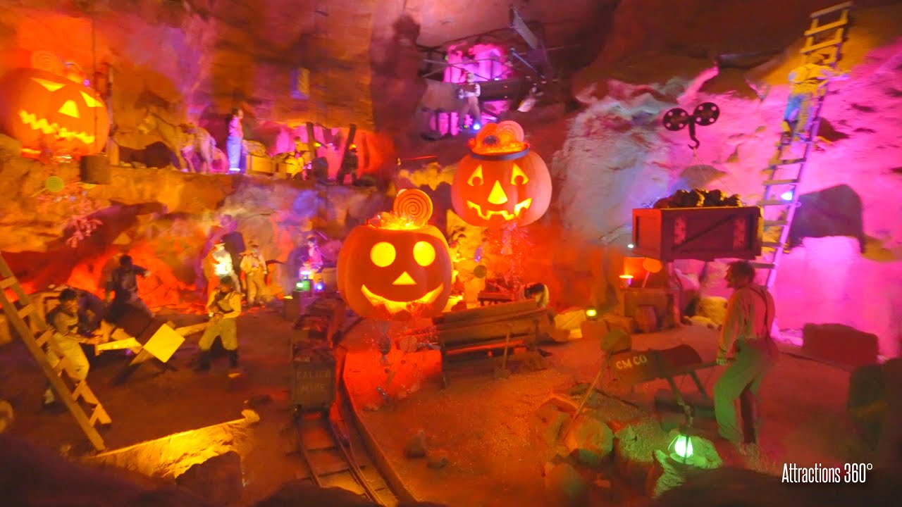 [4K] Calico Mine Train Dark Ride 2022 - Halloween Overlay at Knott's ...