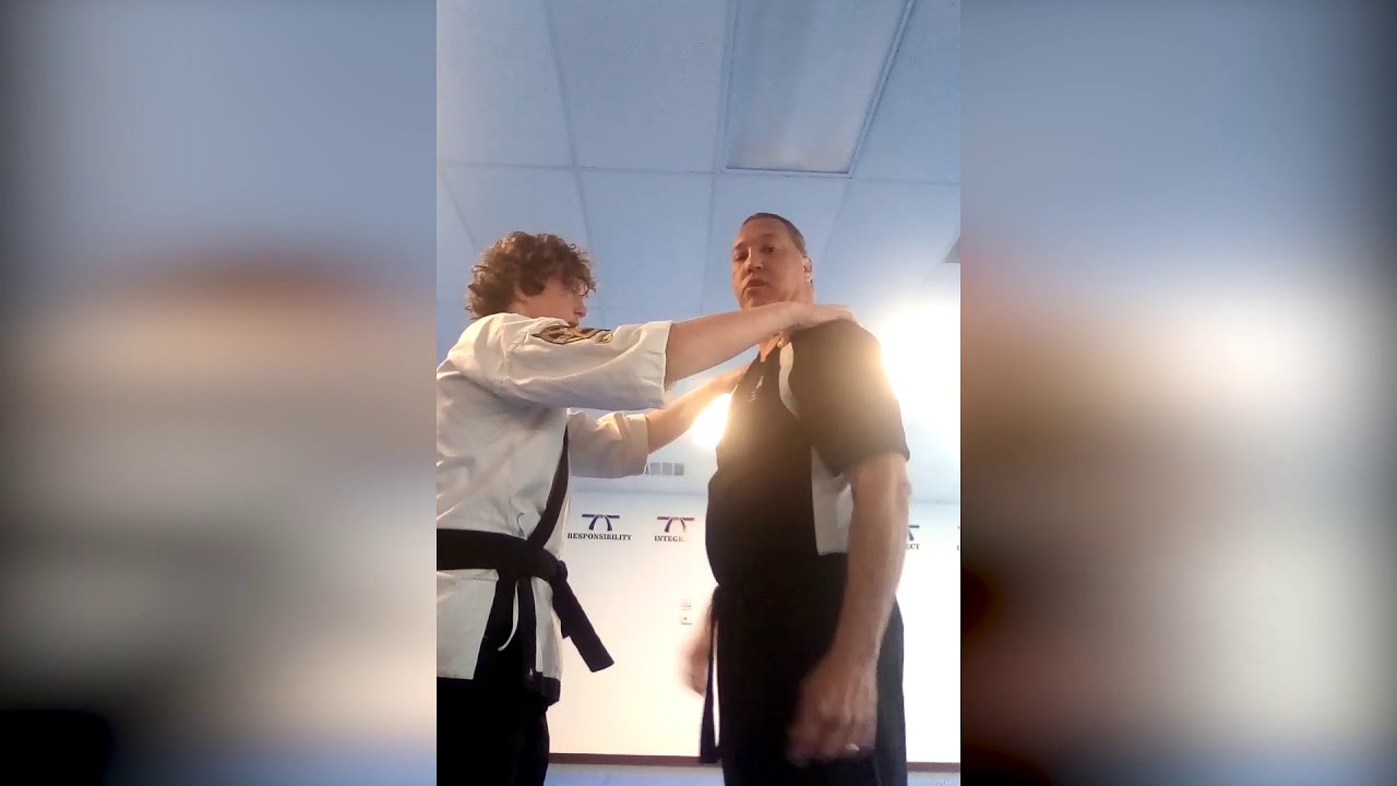 2 Handed Front Choke Defense Beel 033120 - YouTube