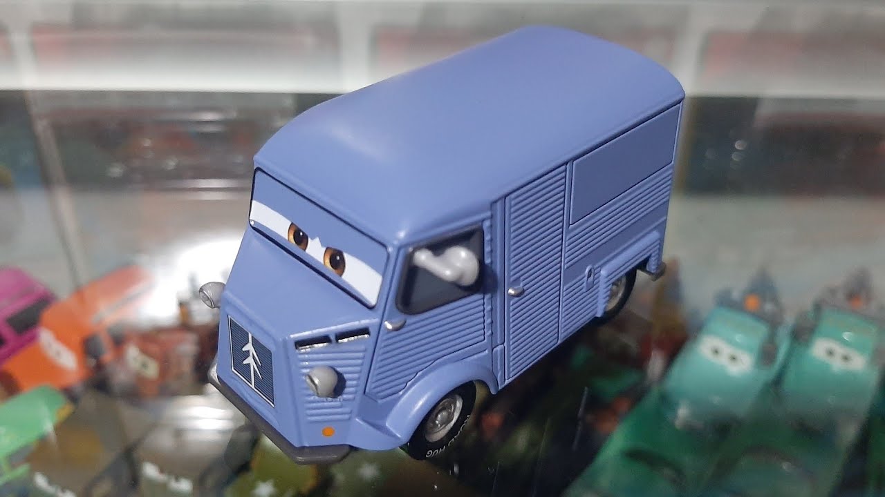 Mattel Disney/Pixar Cars 2 Paul Oilkley (Ye Left Turn Inn Patron ...