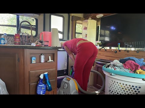 Emily vacuum 2 shhhhh live!