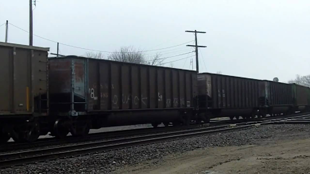 BNSF 5917 Leads Iron Ore Train In Savanna, IL - YouTube