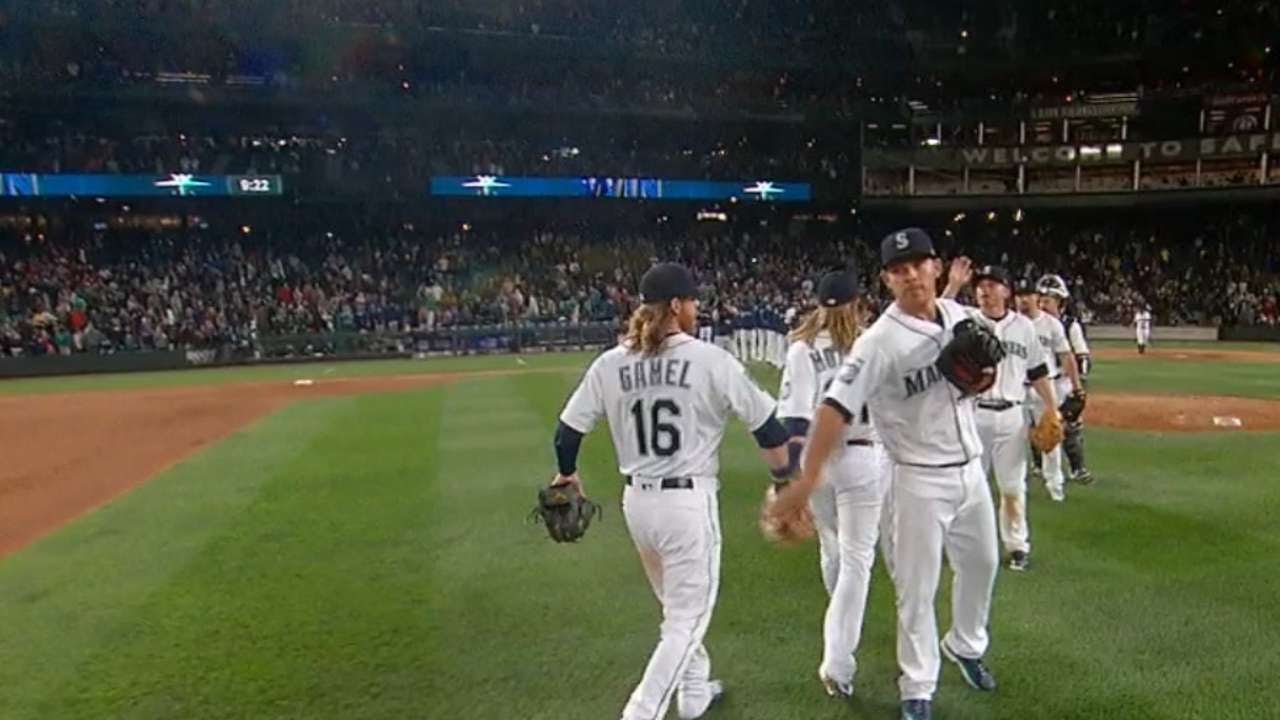 5/6/17: Mariners' 7th-inning rally leads to 8-2 win - YouTube