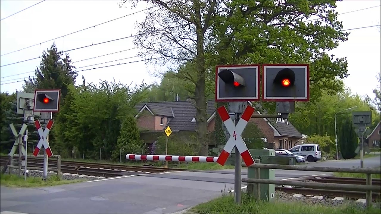 Bahnübergang Gildehaus (Bad Bentheim) // German Railroad crossing ...