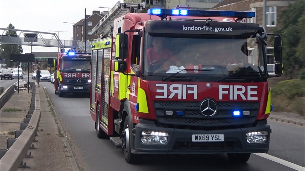 Barking Pump + Pump Ladder Turnout-London Fire Brigade - YouTube