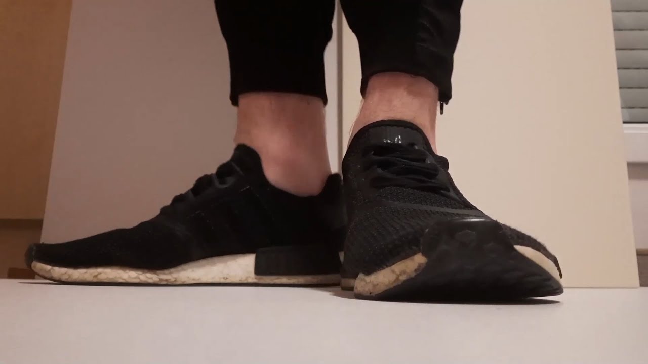 NMD R1 sockless shoeplay - YouTube