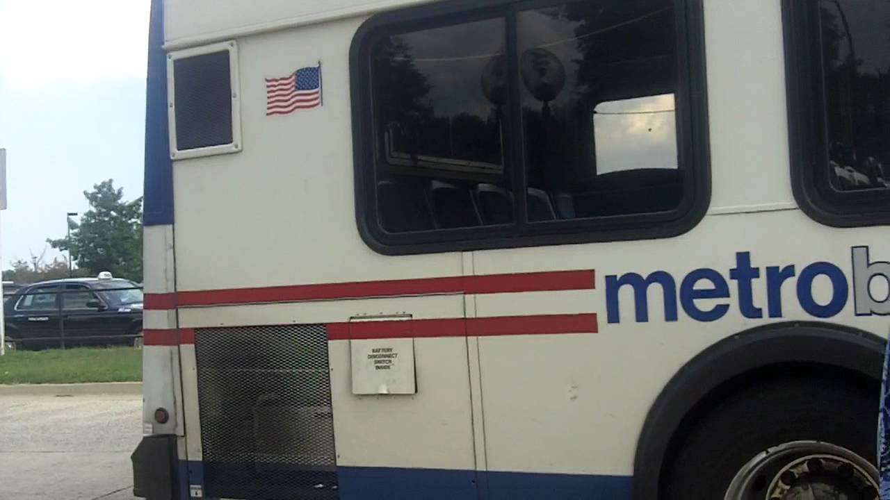WMATA New Flyer DE40LF #6014 Start up Route B30 - YouTube