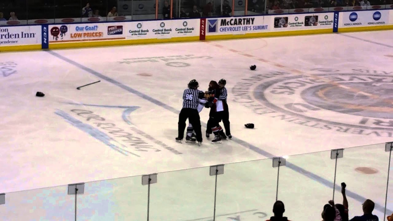 Emerson Clark vs Eric Neilson Fight - YouTube