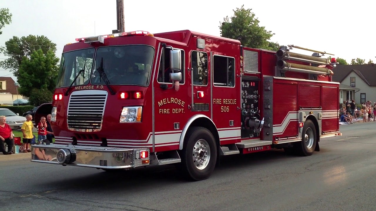 Beginning of the Melrose Riverfest Parade 2013 06 29 - YouTube