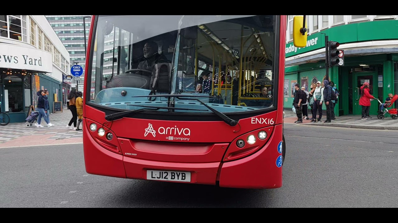Here is the 289 bus in East Croydon - YouTube