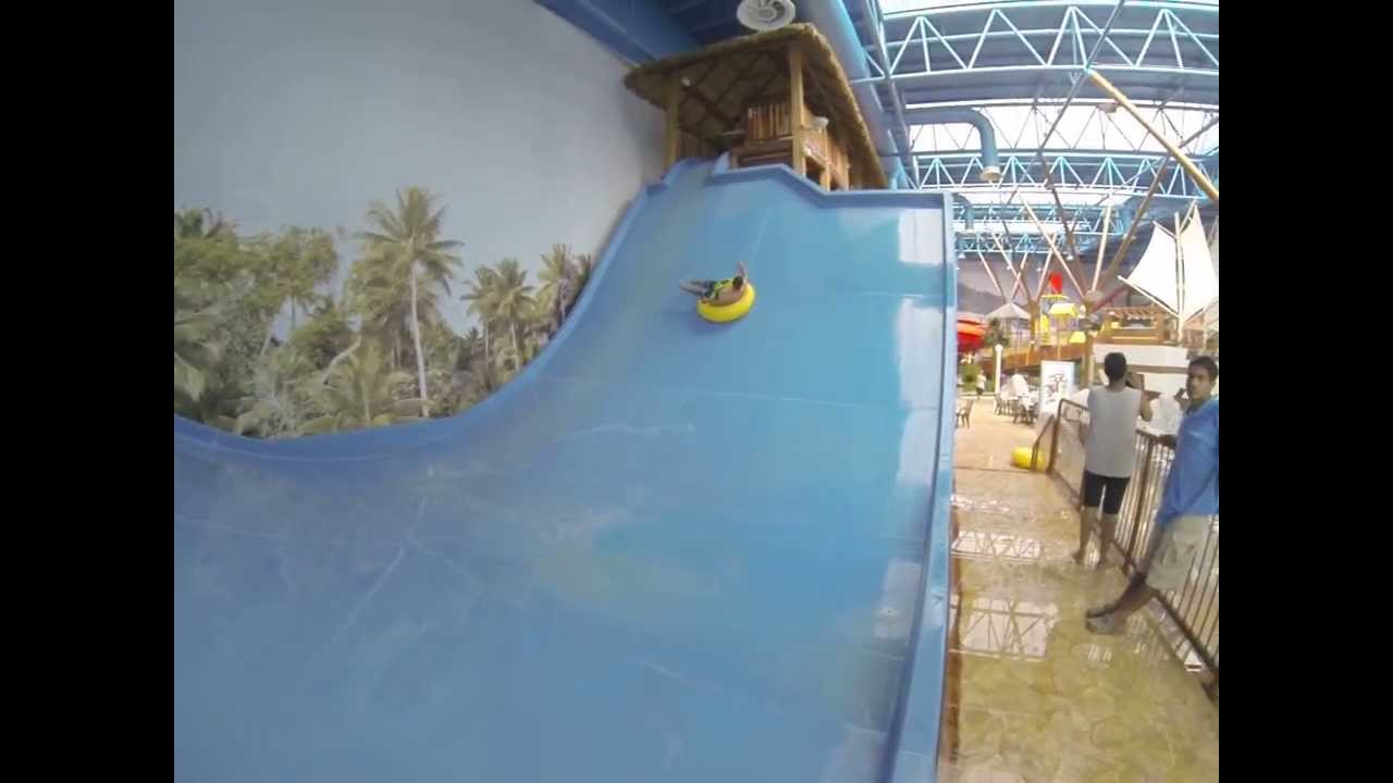 Bobby U-Slide wahoo water park bahrain - YouTube