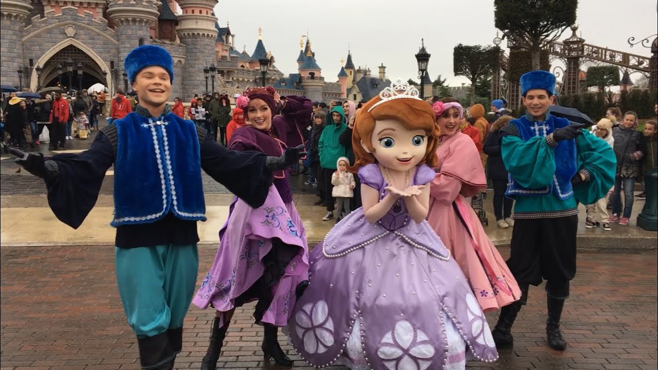 Princess Promenade - La Promenade Princière - Disneyland Paris - YouTube