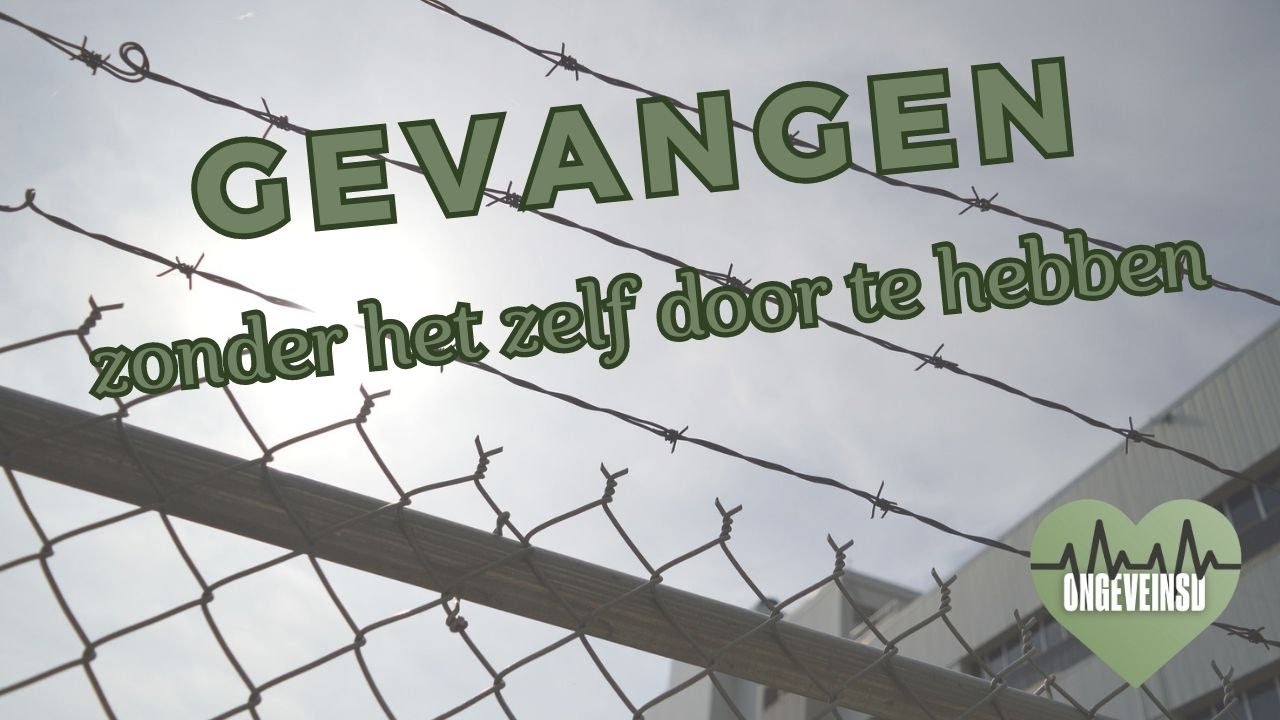 #1 GEVANGEN zonder het zelf door te hebben | ONGEVEINSD - YouTube