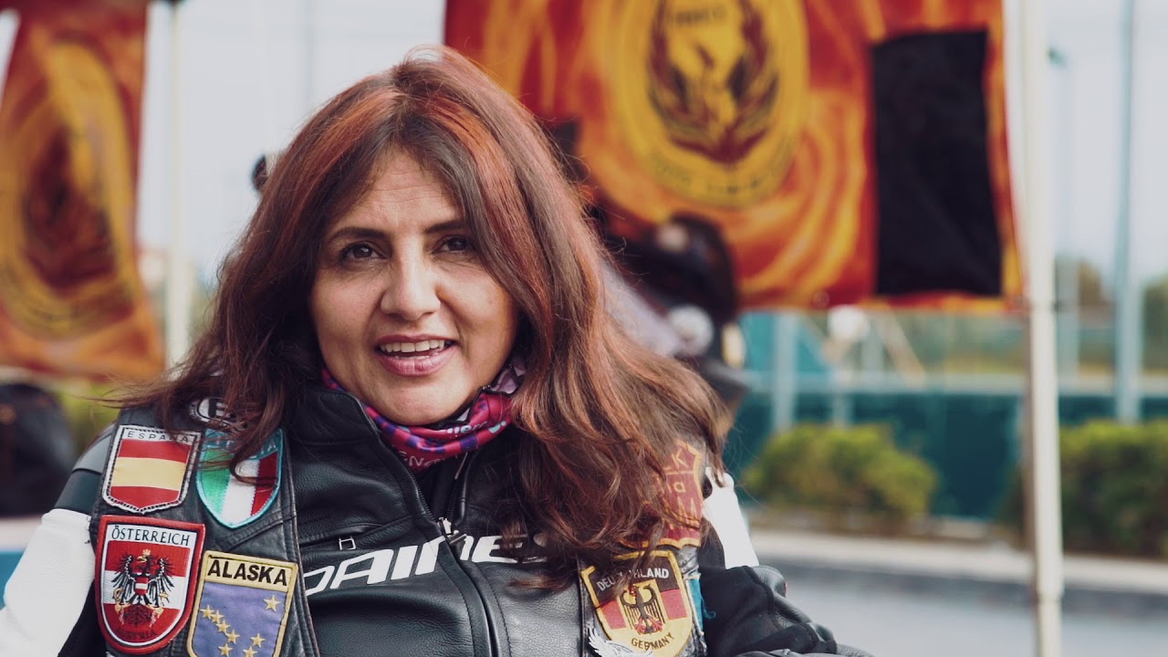Yaneth Alvarez, en moto por el mundo - YouTube