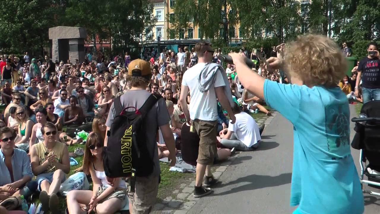 Crowd Drumming Oslo Musikkfest 2013 - YouTube