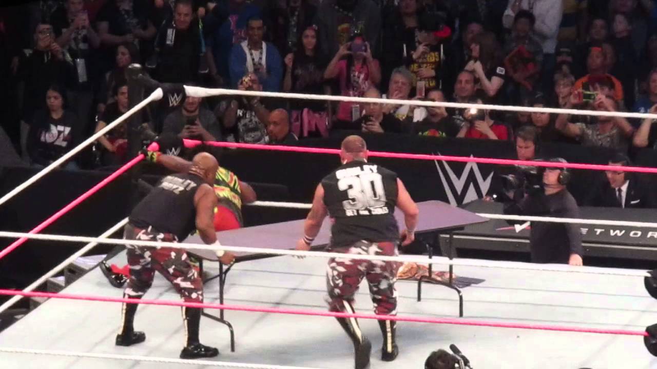 WWE MSG 3D - Oct 3, 2015 - YouTube