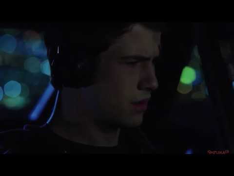Tony Helps Clay 1x11 - 13 Reasons Why