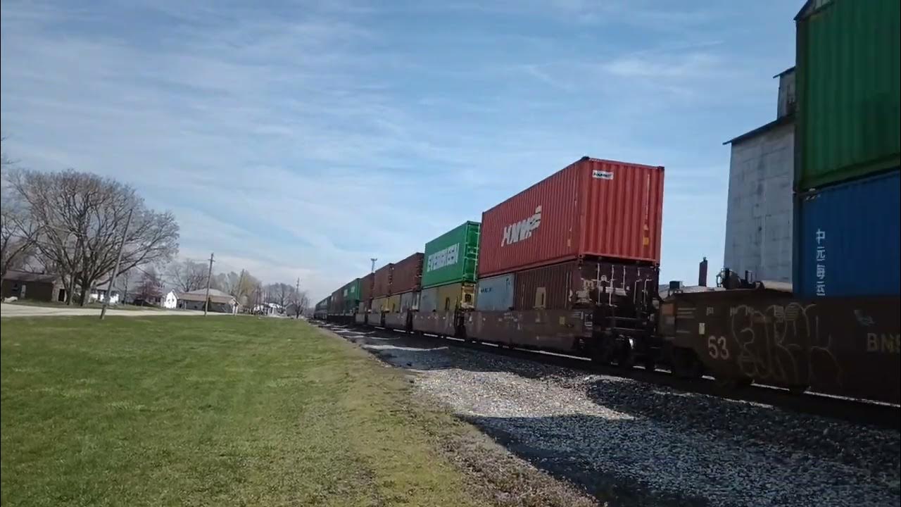 Multiple Mid Train DPUs on BNSF 6282 - YouTube