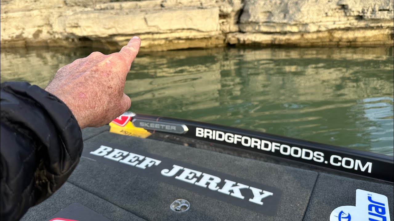 Fishing Bluff Walls In The Prespawn…An On The Water Tutorial… - YouTube