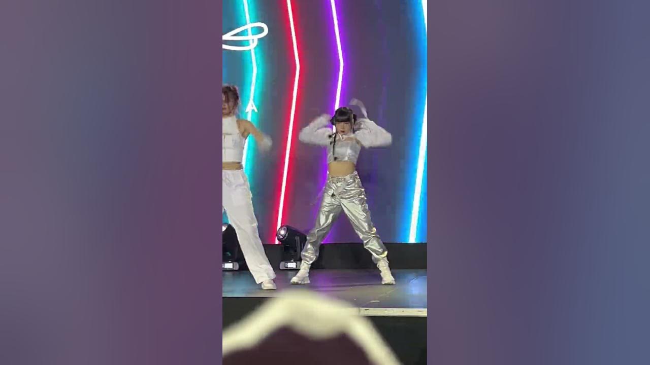 KAIA ALEXA FANCAM - ANTIFRAGILE (LE SSERAFIM) Dance Cover at PH Kpop Convention Center 11 12.30. ...