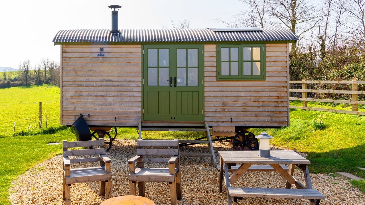 The Most Beautiful Charlotte’s Huts You Will Love Them | Living Design ...