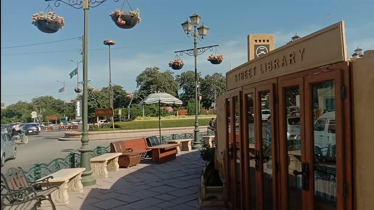 Karachi's First Street Library. - YouTube
