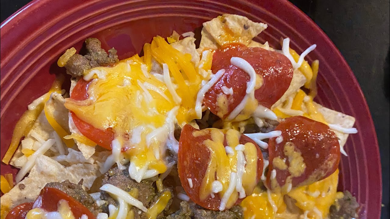 Pizza nachos Friday - YouTube
