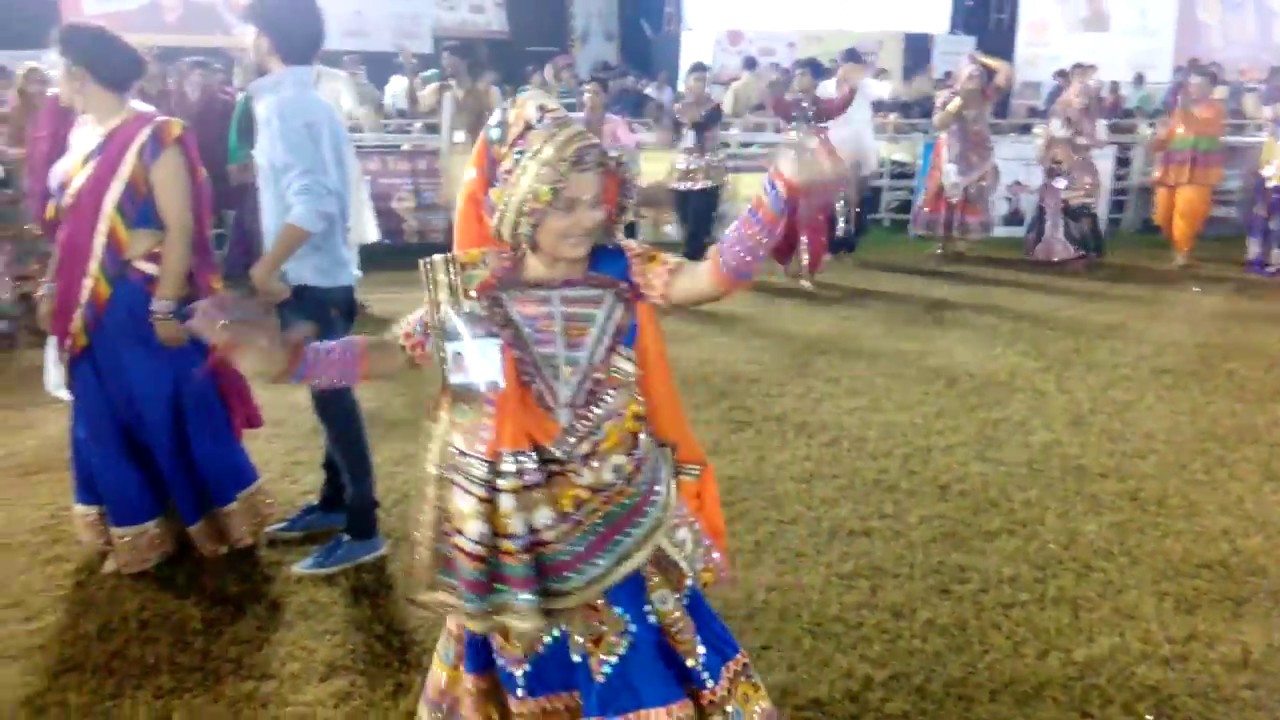 Ras Garba : Cute Girl - YouTube