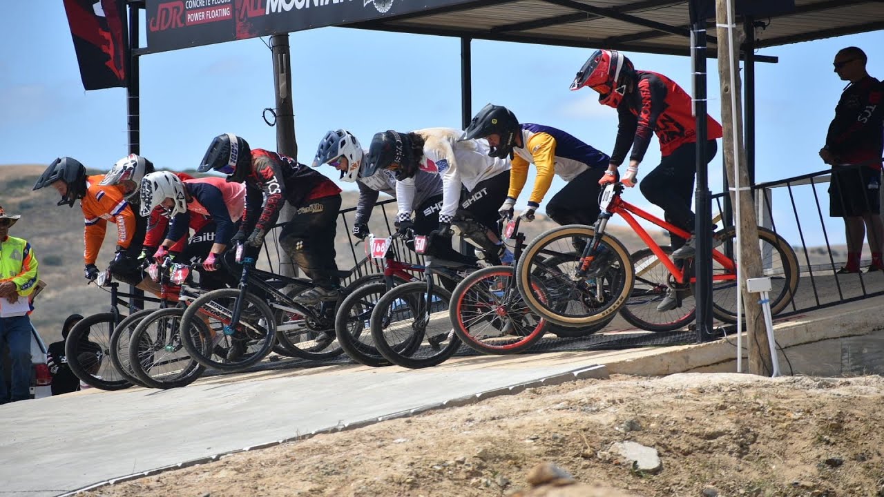 Western Cape BMX keep flying - YouTube