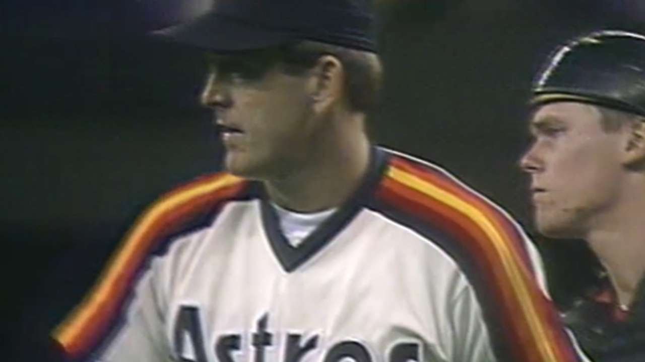 Ryan seals complete-game win with strikeout - YouTube