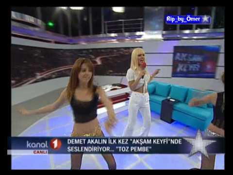 Demet Akalin - Toz Pembe ( Aksam Keyfi'inde ) HQ