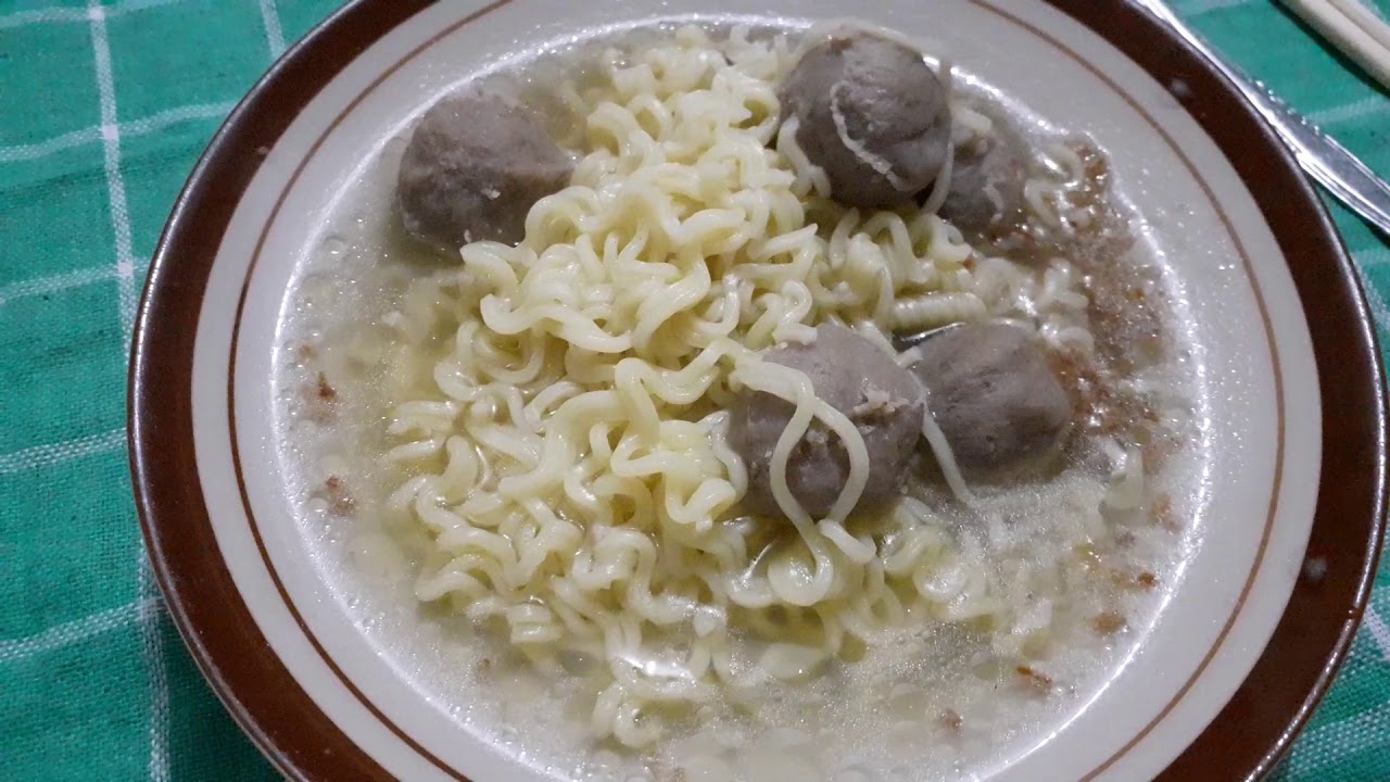 INDOMIE GORENG BASO KUAH - YouTube