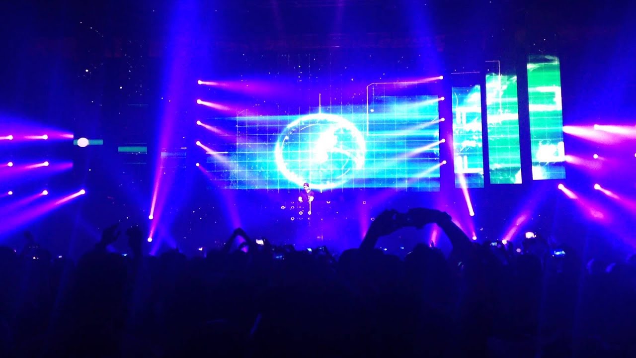 Hardwell - ID - Feel Young Again - YouTube