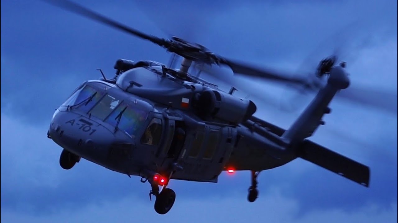 Sikorsky S-70i Blackhawk SN-70XP short takeoff - YouTube
