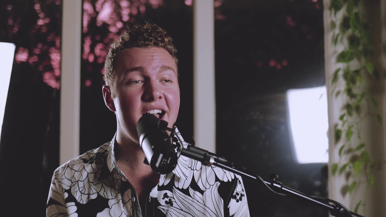 Dive - Matt Browne (Live @ The Treehouse) - YouTube