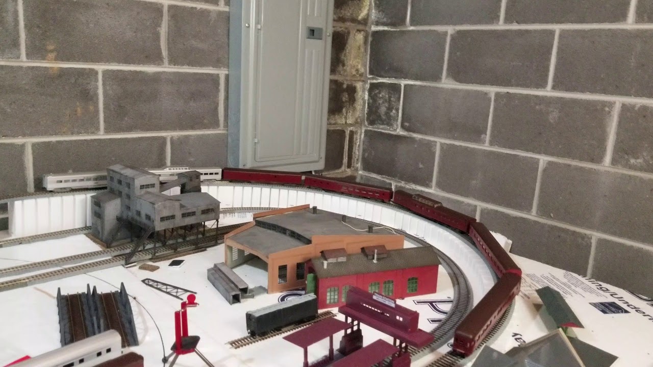 4x11 HO scale layout. Over under. Nce power cab. Norfolk and Western j ...